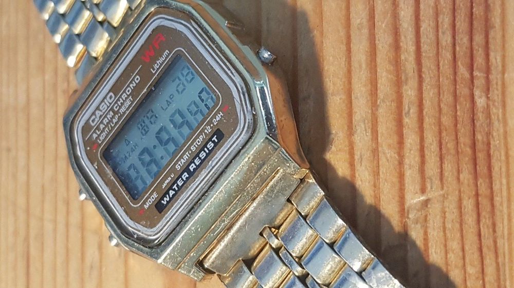 Herren- oder Damenuhr, Casio WR LCD, 34x37 mm | Kaufen auf Ricardo