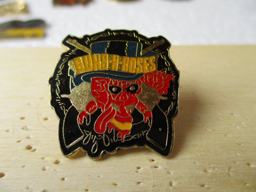 Guns n Roses Pin (Neu (gemäss Beschreibung)) in Felsberg für CHF 0.7 ...