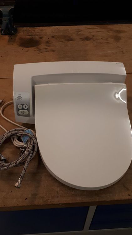 Geberit Aquaclean 5000 plus (Gebraucht) in Bonstetten für CHF 100 – mit ...