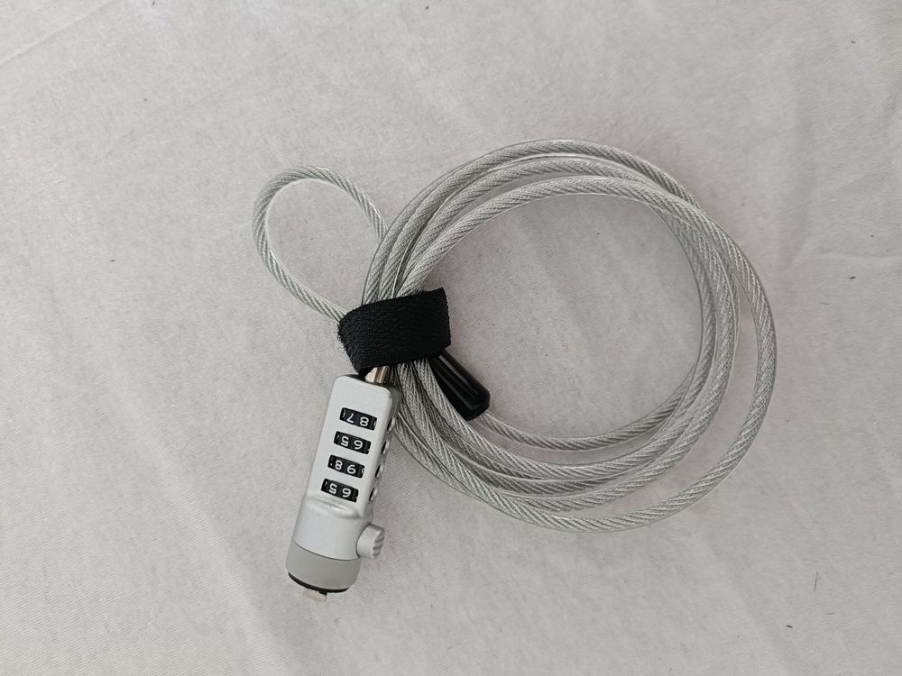 Navilock Notebook Sicherheitsschloss mit Zahlenschloss (Gebraucht) in ...