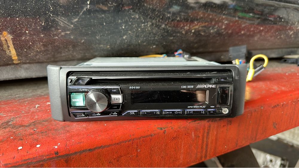 Alpine CDE-201R Autoradio - Ab 1 CHF 🔥 (Gebraucht) in Oensingen für CHF ...