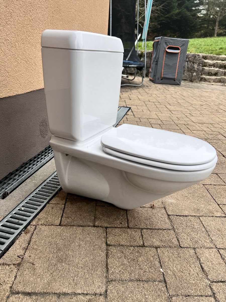 Wand WC Laufen, Spülkasten Geberit, Toilette (Gebraucht) in Gontenschwil für CHF 10 – nur ...