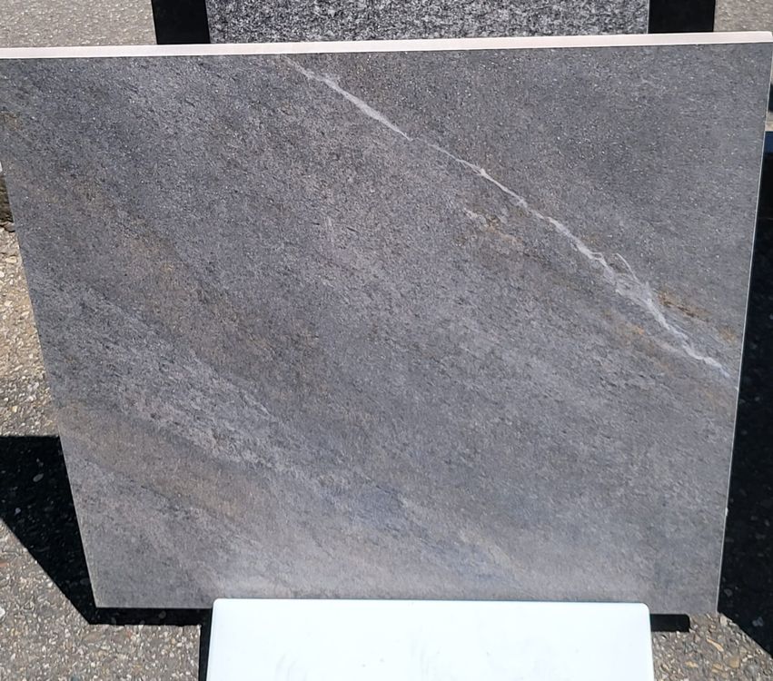 Aktion Terrassenplatten 2 cm (Neu und originalverpackt) in Schlatt-Paradies für CHF 399 – nur ...