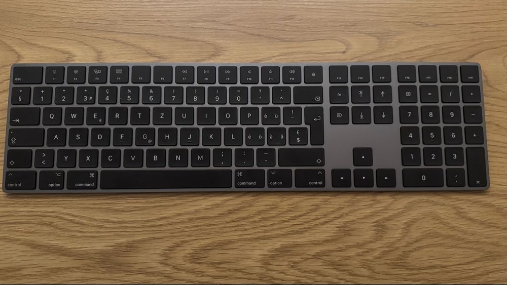 Apple Magic Keyboard mit Ziffernblock QWERTZ-Layout (Gebraucht) in Jona ...