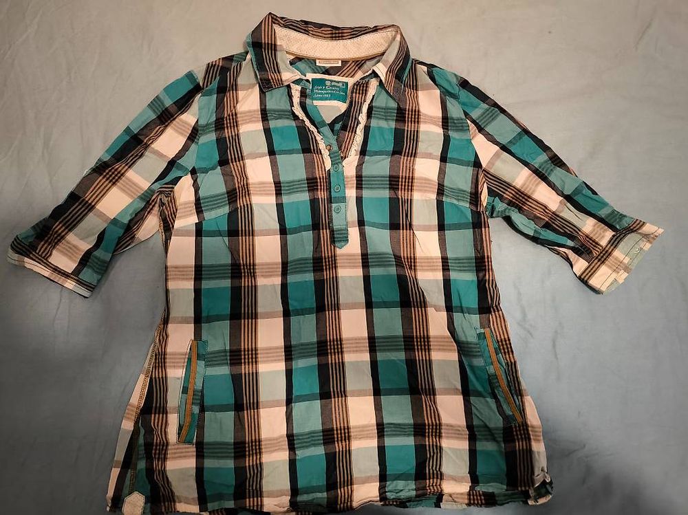 Lot de 3 Tuniques dépareillées (Grandeur L) (D'occasion) à Gumefens ...