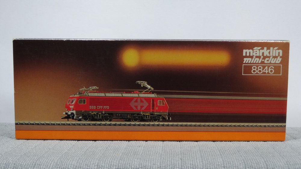 Märklin 8846, Re 4/4 IV, SBB - CFF, rot, Neuwertig | Kaufen auf Ricardo