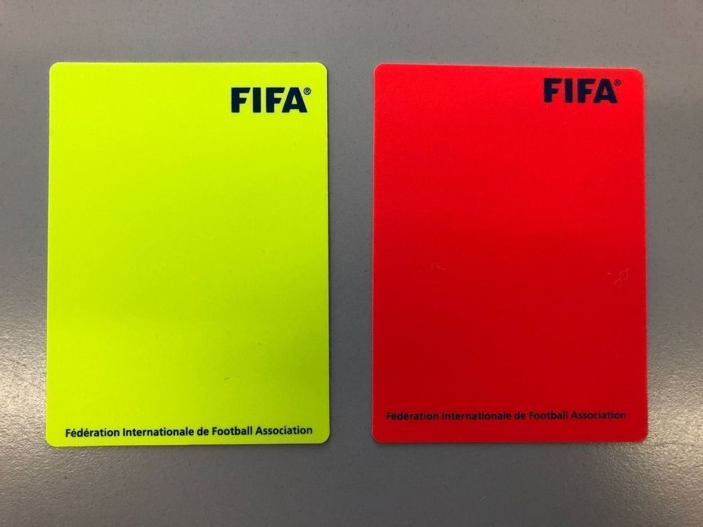 FIFA gelbe und rote Karte | Kaufen auf Ricardo