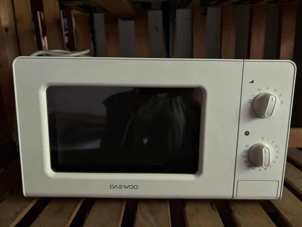 Daewoo microwave (Gebraucht) in Küsnacht ZH für CHF 1 – nur Abholung ...