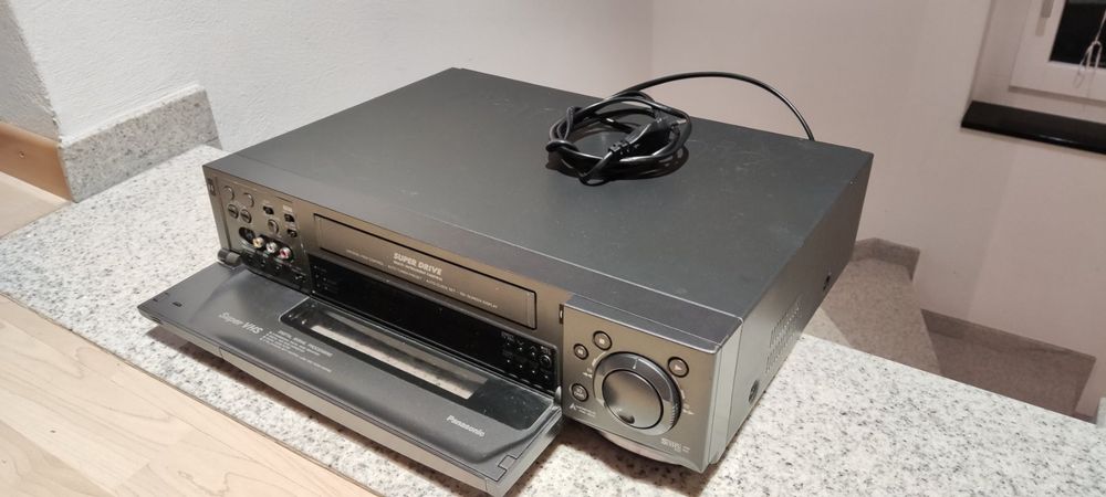PANASONIC Super VHS-Videorecorder NV-HS950 (Gebraucht) in Schongau für ...