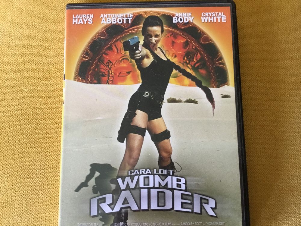 CARA LOFT. WOMB RAIDER (Gebraucht) in für CHF 4 – mit Lieferung auf ...