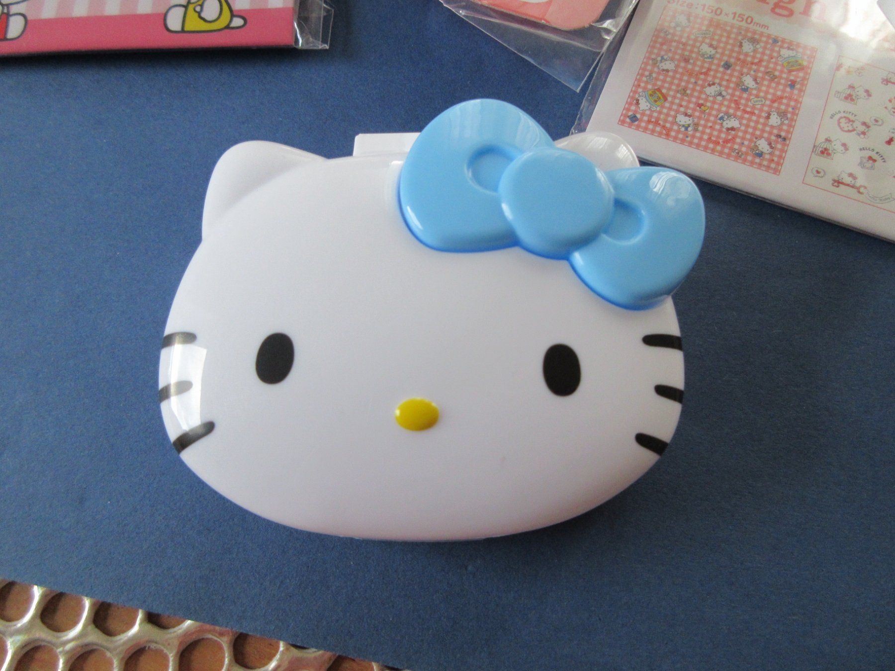 Sanrio Hello Kitty set Origami, Medicine case, Charm/new! (Neu (gemäss ...