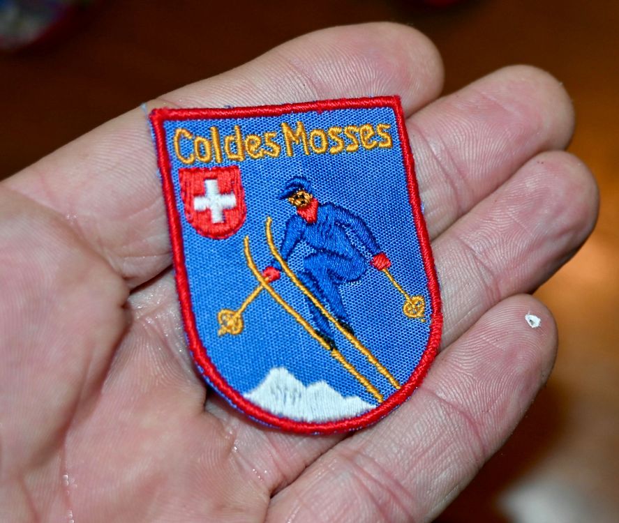 VINTAGE Badge COL DES MOSSES nos ST. GALLER STICKEREI (Gebraucht) in ...