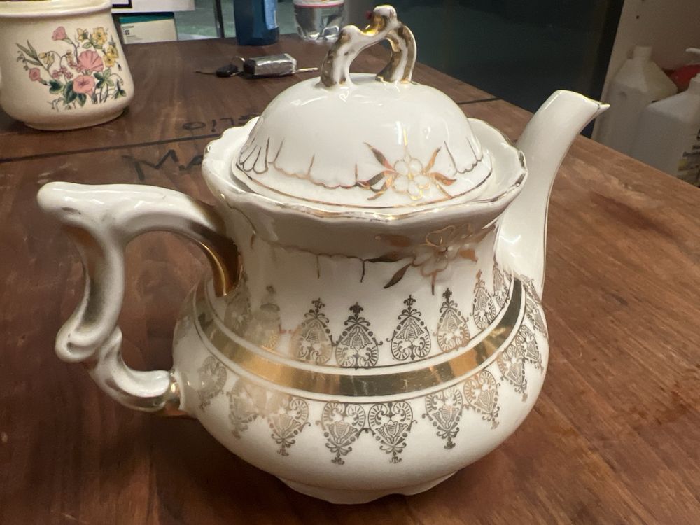 Antiker Porzellan Teekrug / Kaffeekanne (Q) (Gebraucht) in Rorschach für CHF 10 – mit Lieferung ...