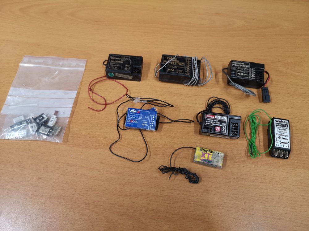 Grosses RC 40MHz Empfänger Set ab 1Fr!!! (Gebraucht) in Frauenfeld für CHF 17 – mit Lieferung ...