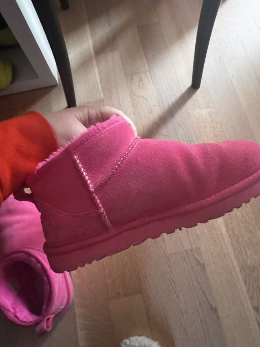 Pink UGG Boots Gr. 38 Super für den Winter (Gebraucht) in Münchenstein ...