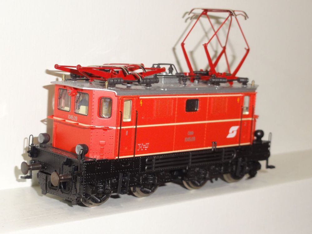 Roco ÖBB Lok 1045 rot (Gebraucht) in Niedergösgen für CHF 86 – mit ...