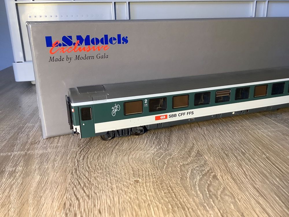 L.s.Models 47241 : SBB Personenwagen B UIC-Z grün/hellgrau (Neu (gemäss ...