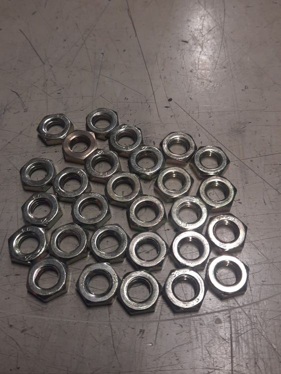 Muttern M8 - Breite 4 - SW13 (Neu (gemäss Beschreibung)) in St. Antoni ...