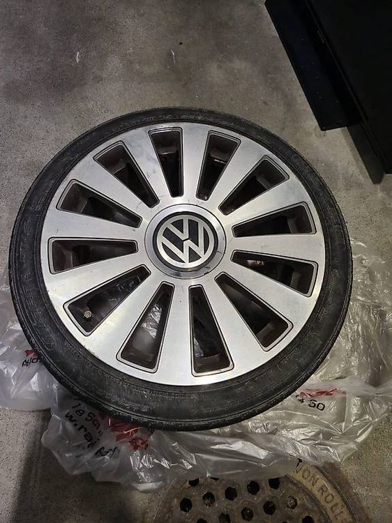 MAM8-8018 / 8x18 ET35 / Felgen VW Golf (Gebraucht) in Tuggen für CHF ...