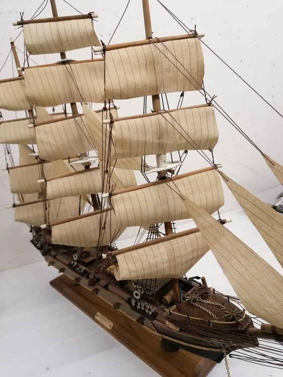 Modellschiff Fragata Siglo XVlll 61cm hoch, 80cm lang (Gebraucht) in Luzern für CHF 91 – nur ...