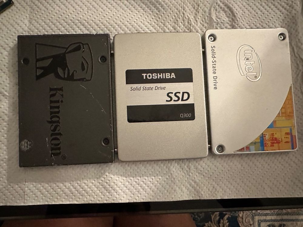 3 SSD Toshiba Kingston & Intel. 480 GB Preis für 3 Stück (Gebraucht) in ...