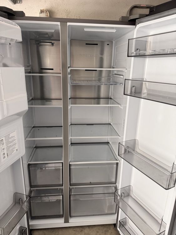 Samsung Fridge Freezer with water and ice dispenser (Gebraucht) in ...