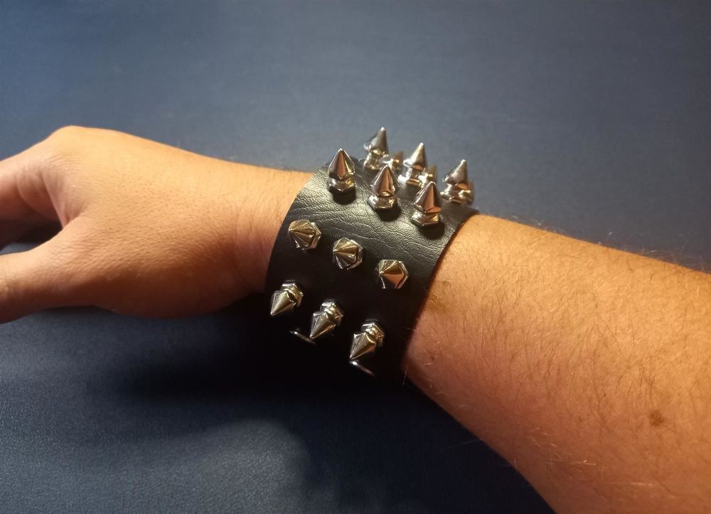 Gothic Rock Armband schwarz - Bracelet gothique Rock noir | Kaufen auf ...