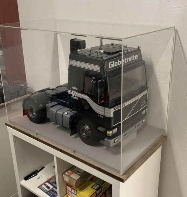 Pocher 1:8 Volvo F16 Globetrotter (Gebraucht) in Malters für CHF 505 ...