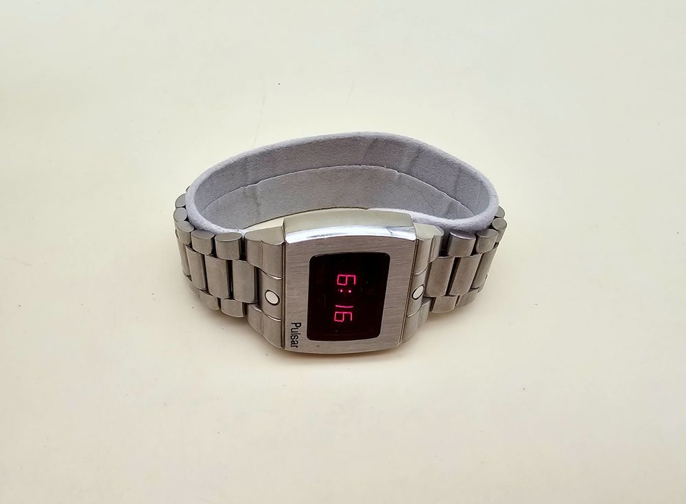 PULSAR LED 1970's * MIT BOX WIE NEU * NICHT APPLE WATCH ! (Neu und ...