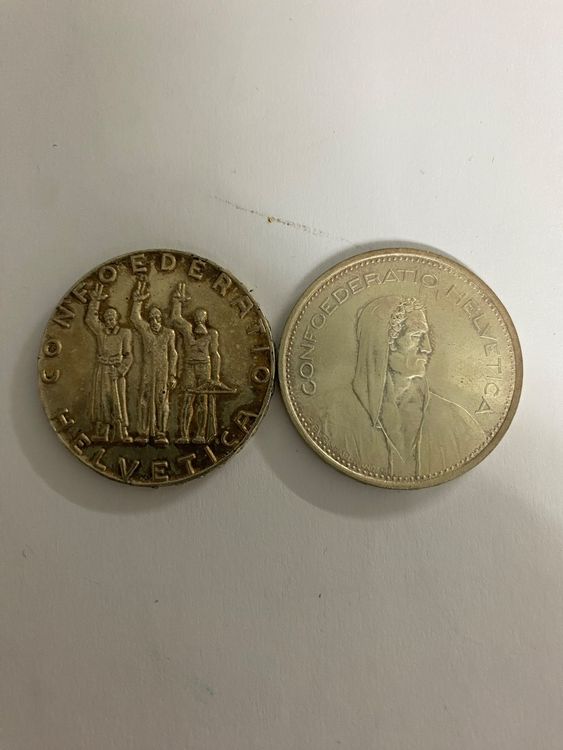 2 Stk 5.- Silber (5) (Gebraucht) in Ballwil für CHF 20 – mit Lieferung auf Ricardo kaufen