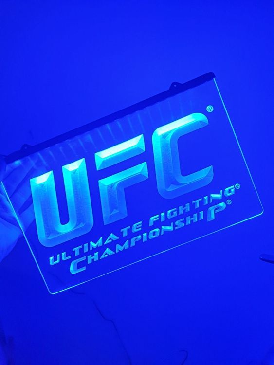 UFC LED Reklame Schild (Neu und originalverpackt) in Rüttenen für CHF ...