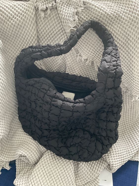 COS OVERSIZED QUILTED CROSSBODY BAG (Neu (gemäss Beschreibung)) in ...