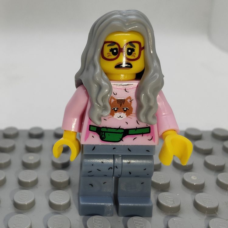 Lego, Minifigur "The Lego Movie, Mrs. Scratchen-Post" | Kaufen auf Ricardo