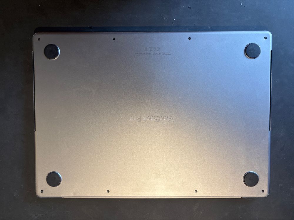 Apple MacBook Pro M1 Max mit defektem Backlight (Defekt) in Bern für ...