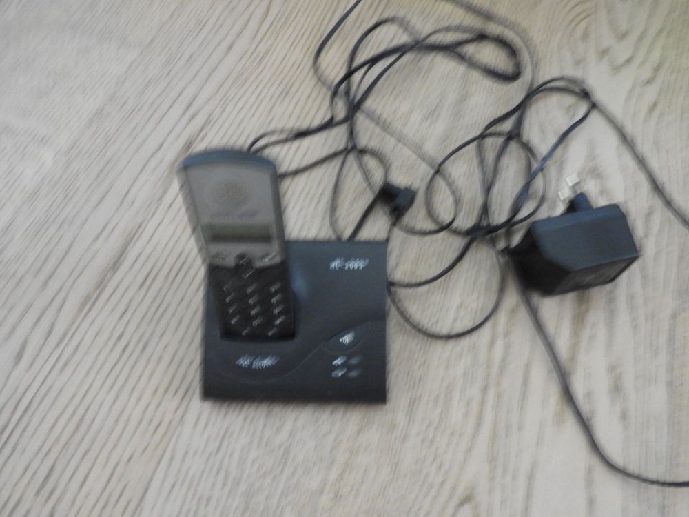 Schnurloses Festnetztelefon HL-2003 mit Anrufbeantworter (Gebraucht) in Hergiswil NW für CHF 10. ...