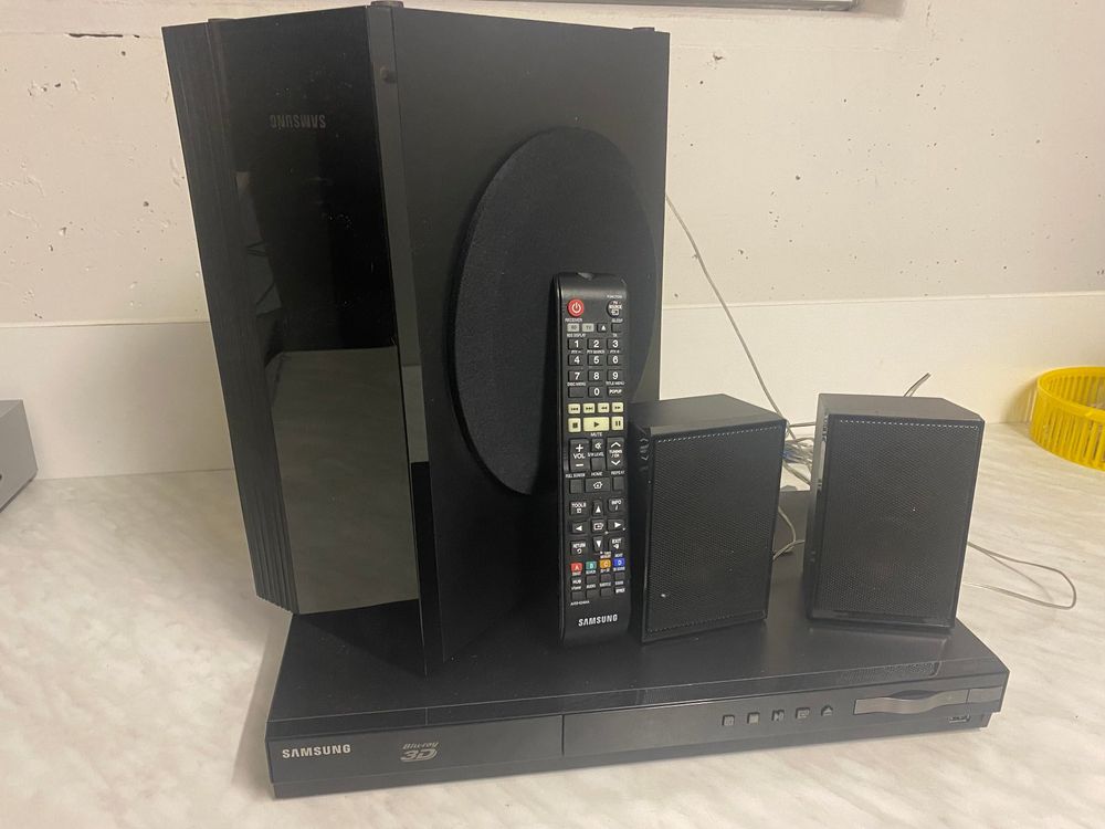 Samsung Blue-rey Player mit Boxen und Subwoofer | Kaufen auf Ricardo