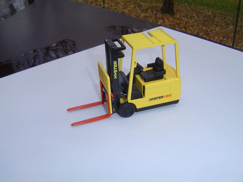 Joal, Elevateur, HYSTER 1.80, échelle 1:30, comme Siku (Gebraucht) in Mission für CHF 7 – mit ...