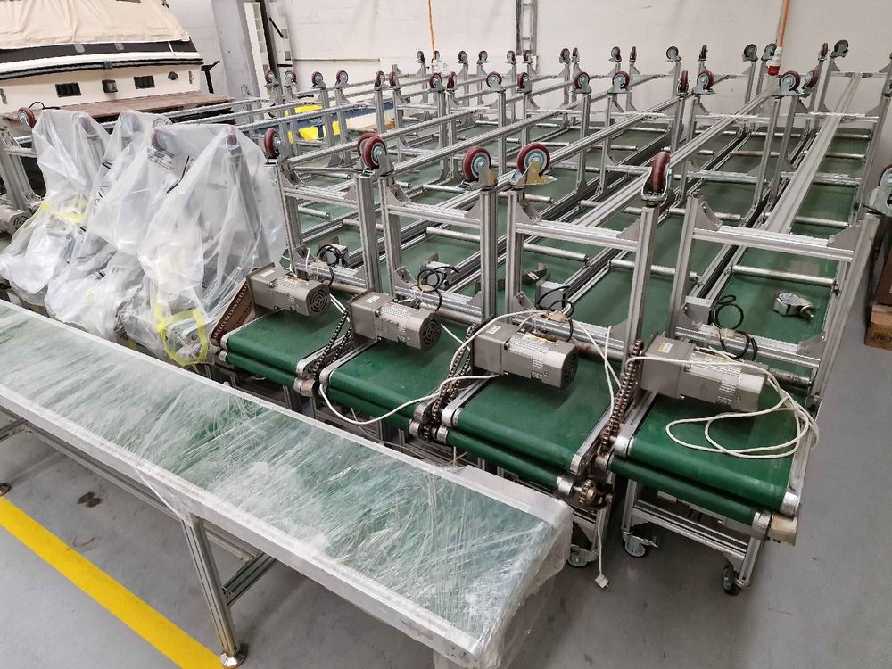 Mehrere Rollbahnen mit Motoren (Förderbänder) (Gebraucht) in Untereggen ...