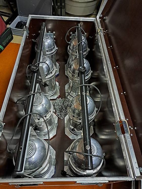 Eurolite PAR64 Scheinwerfer / 2 x 4er Bar CP61 / 8kW (Gebraucht) in Uznach für CHF 400 – nur ...