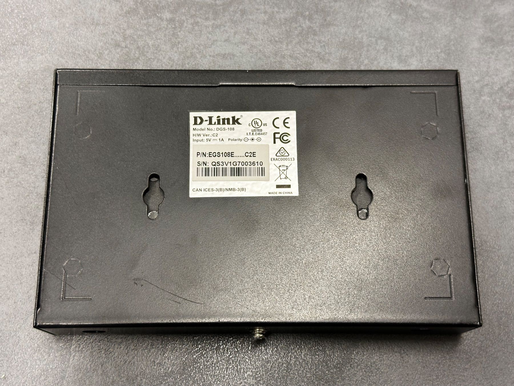 D-Link DGS-108 Gigabit Switch 8-Port – inkl. Netzteil (Gebraucht) in ...