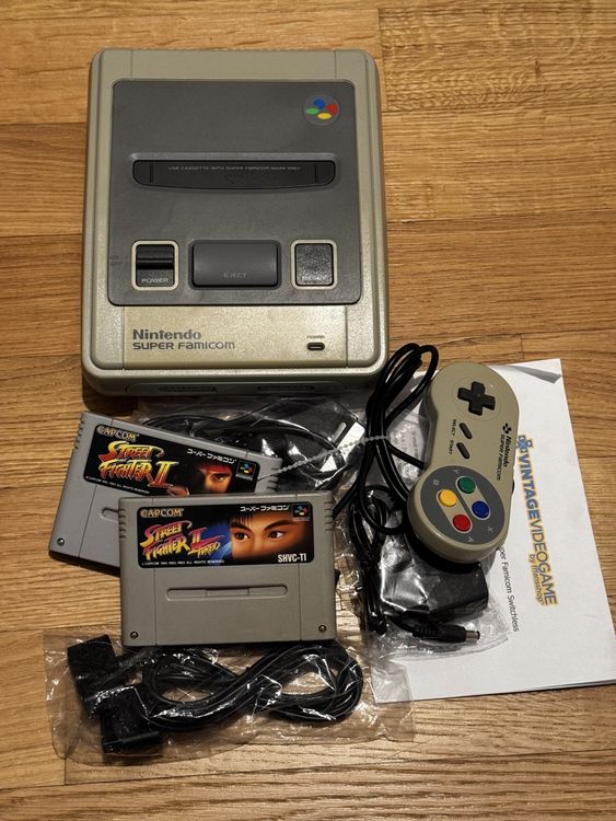 Super Nintendo Famicom japonaise + jeux (Gebraucht) in Plan-les-Ouates ...