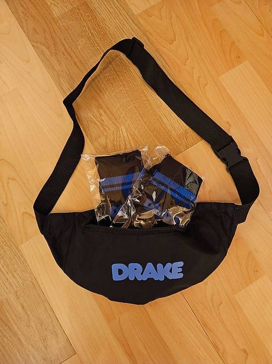 Drake Tour Merch (Gebraucht) in Alberswil für CHF 15 – nur Abholung auf ...