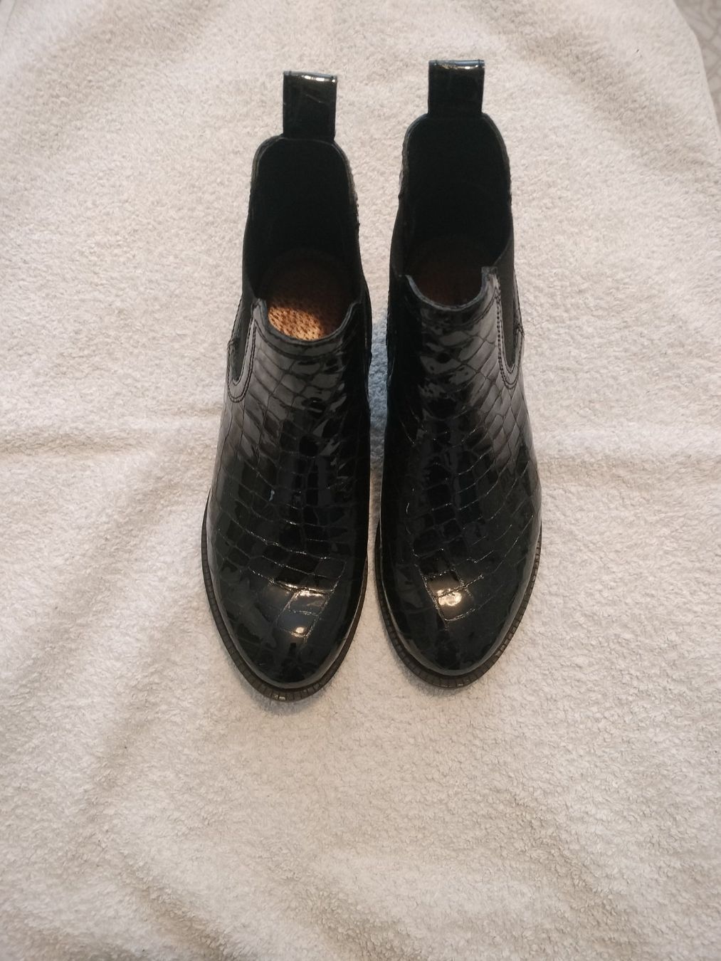 Schwarze Herbst-Boots im Kroko-Look, Grösse 35, neu (Neu (gemäss ...