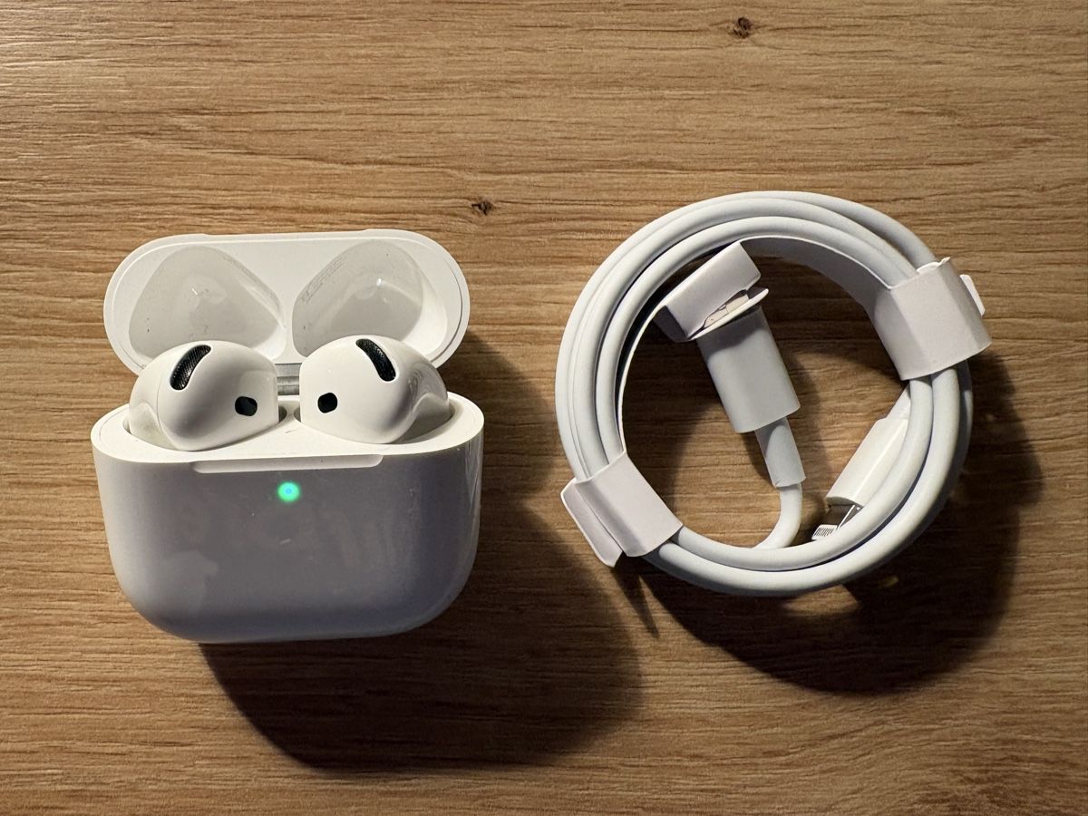 Air Pods 4. Generation - inkl. neuem Ladekabel (Gebraucht) in Biel ...