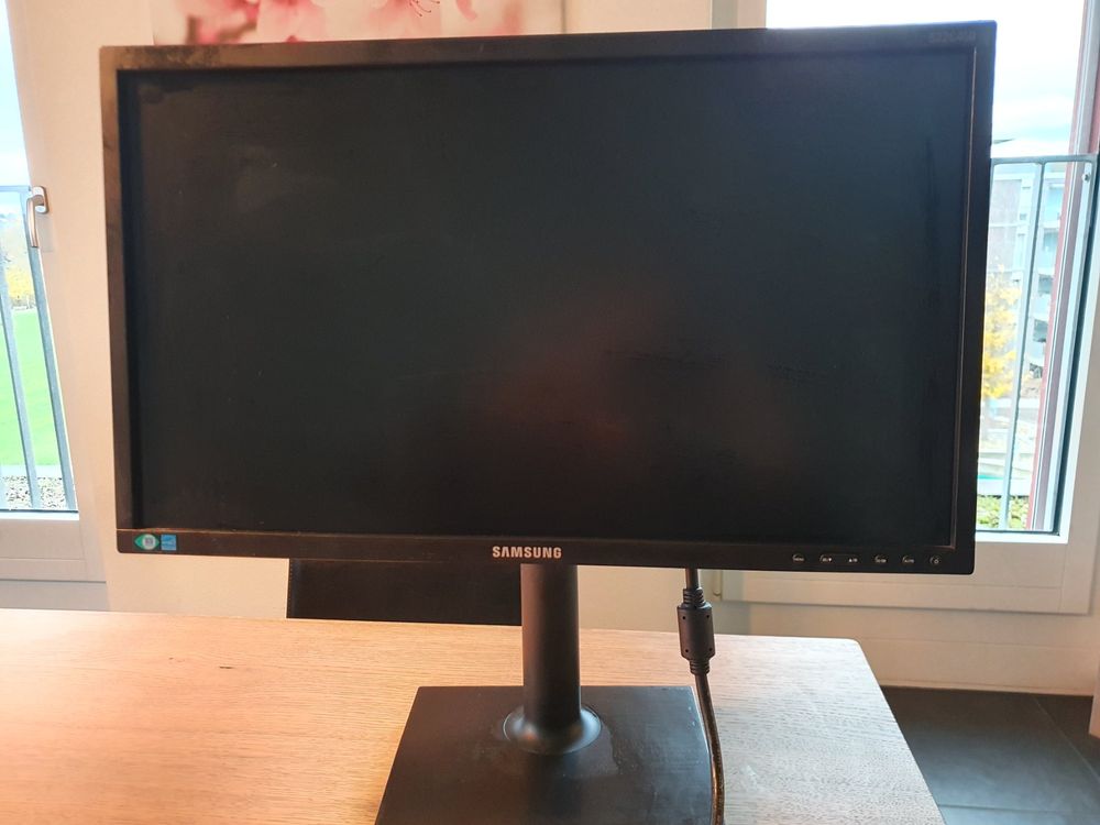 Monitor Samsung 22 Zoll (55cm) (Gebraucht) in Zug für CHF 1 – nur ...