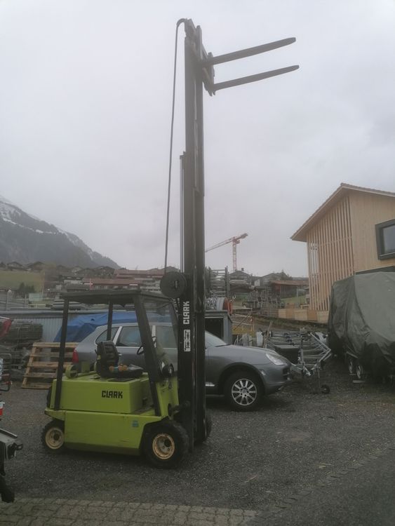 Stapler, Gabelstapler. Clark (Gebraucht) in Faulensee für CHF 4351 – nur Abholung auf Ricardo kaufen