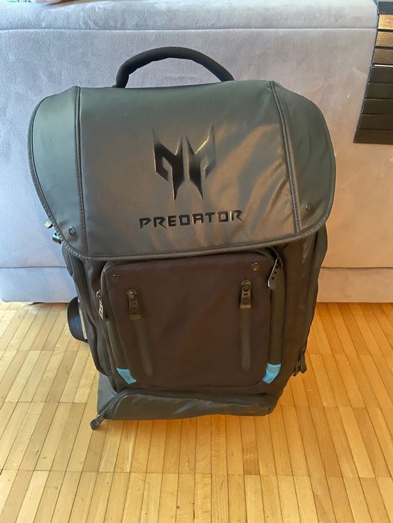Rucksack - Predator Gaming Utility Backpack schwarz | Kaufen auf Ricardo