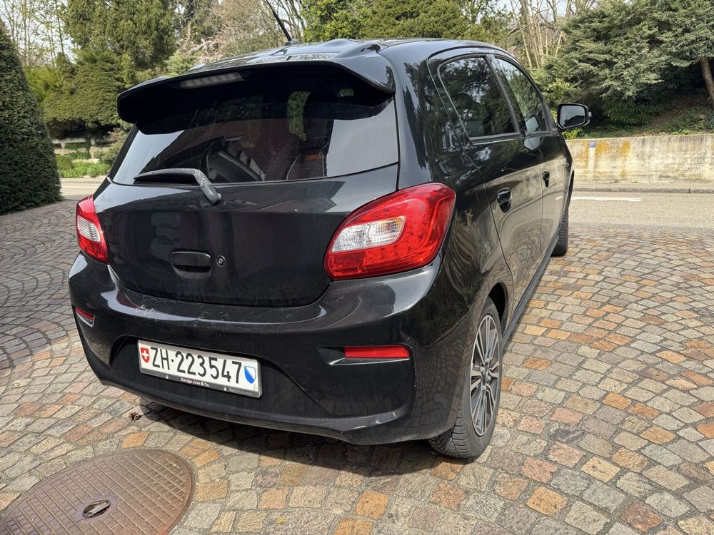 Mitsubishi Space Star Schwarz