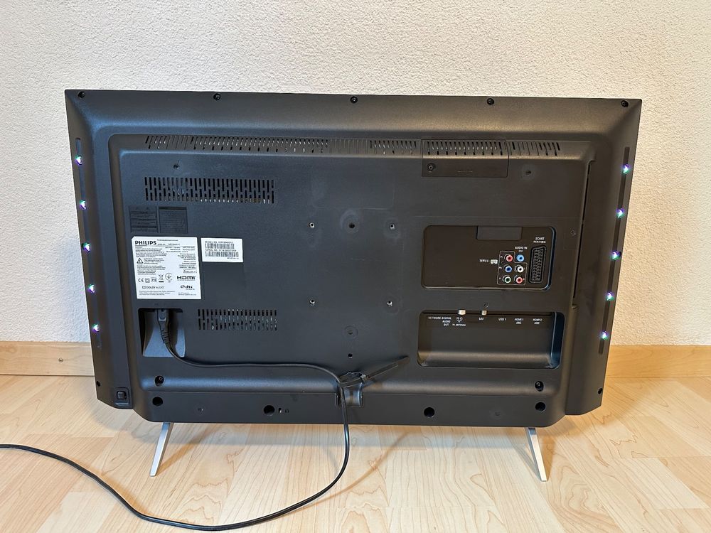 Philips TV, 32 Zoll mit Ambilight - Modell 32PFS6402/12 (Gebraucht) in ...