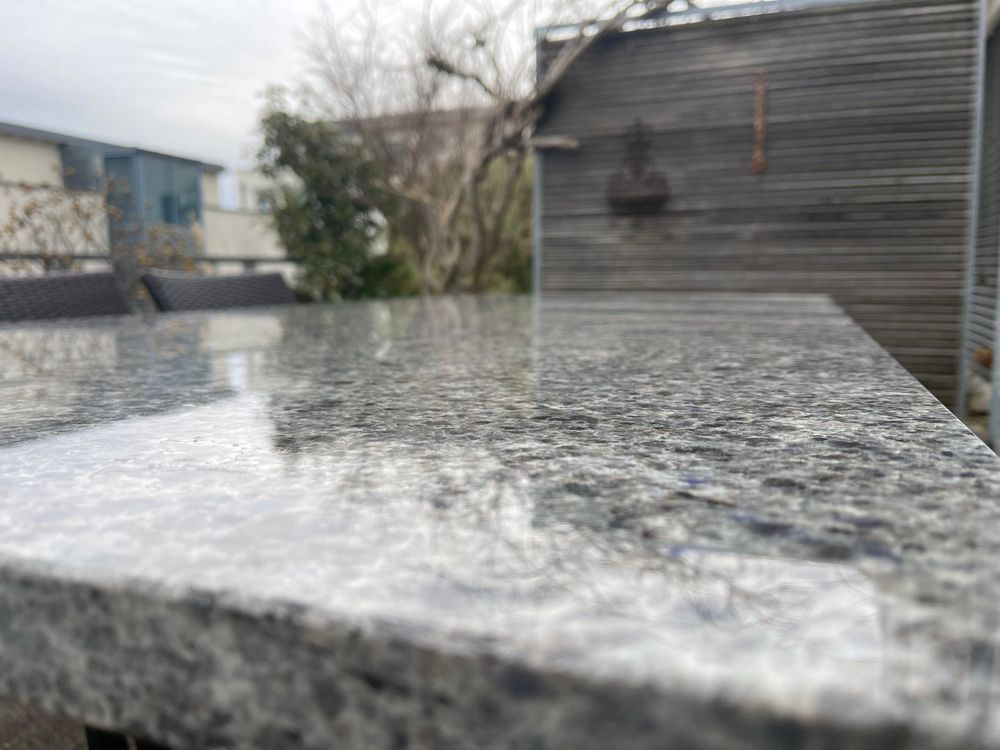Design-Gartentisch Granit Labrador Hell, Chromstahl Gestell (Gebraucht ...